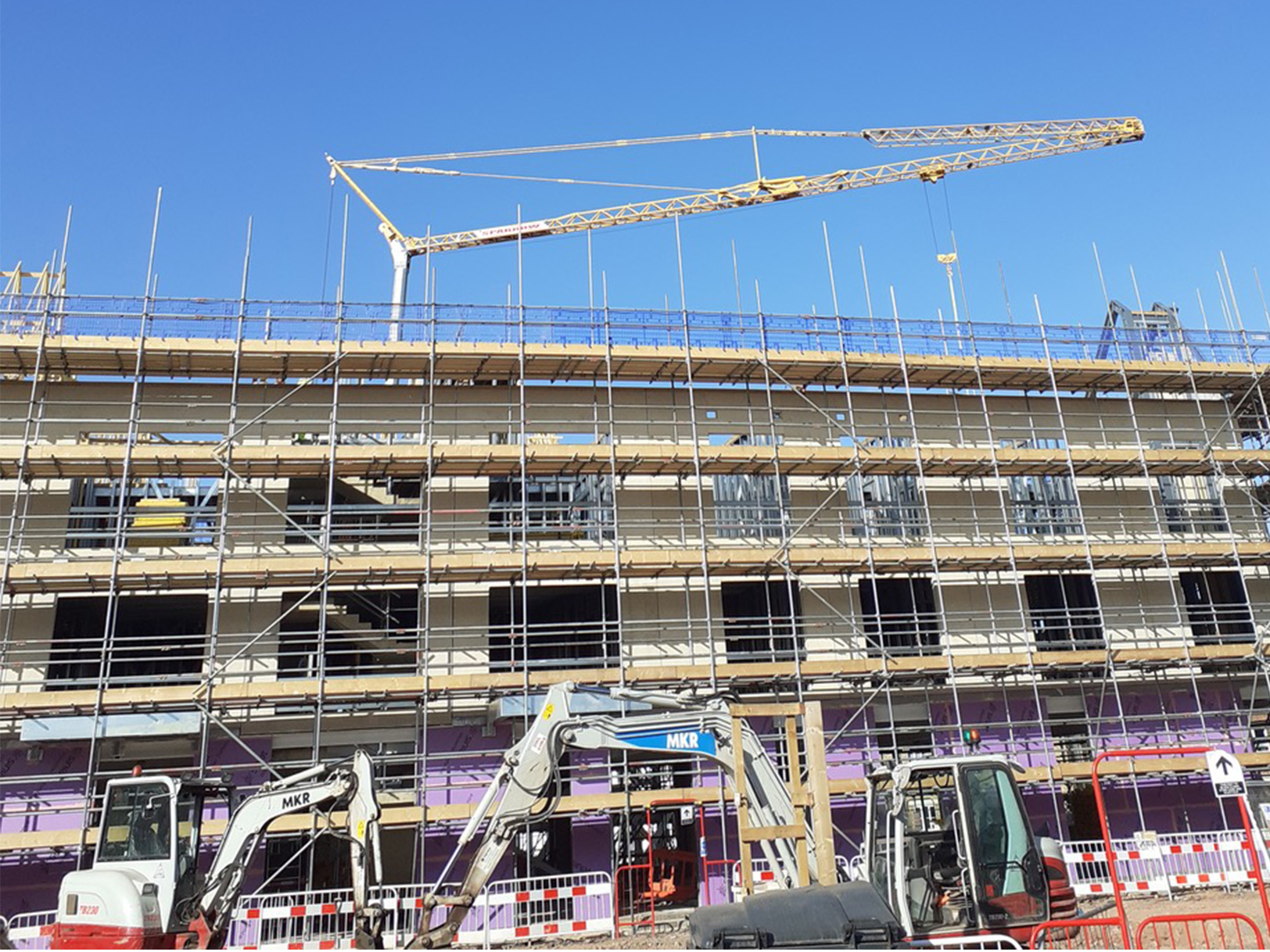 Roofing Crane & Cladding | Sparrow Crane Hire