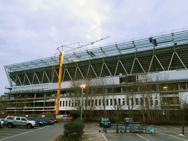 Roofing Crane & Cladding | Sparrow Crane Hire