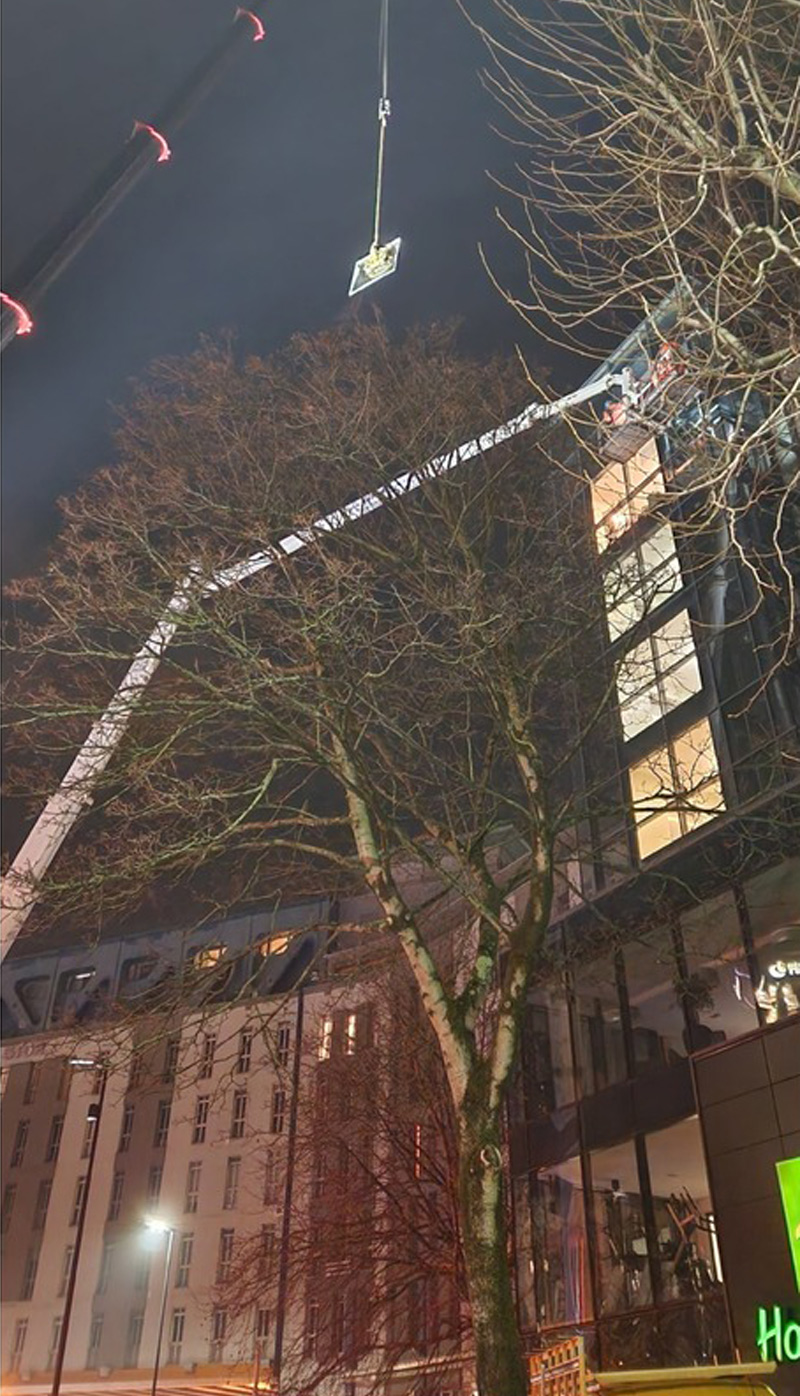 Glass Lifting At The Holiday Inn, Bristol | Sparrow Crane Hire