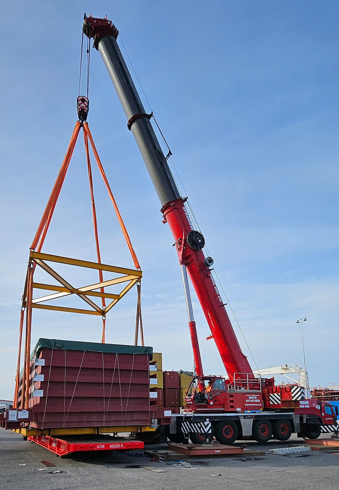 Our Grove GMK5250L lifting an Economizer at Portbury Dock destined for ...