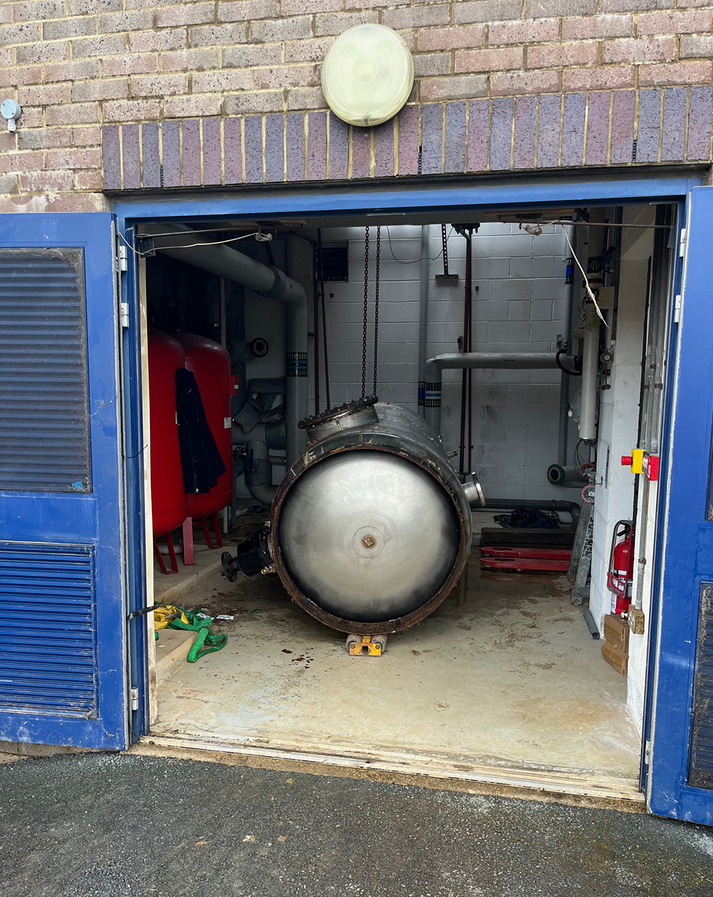 Complex operation at HMS Raleigh in Torpoint | Sparrow Crane Hire