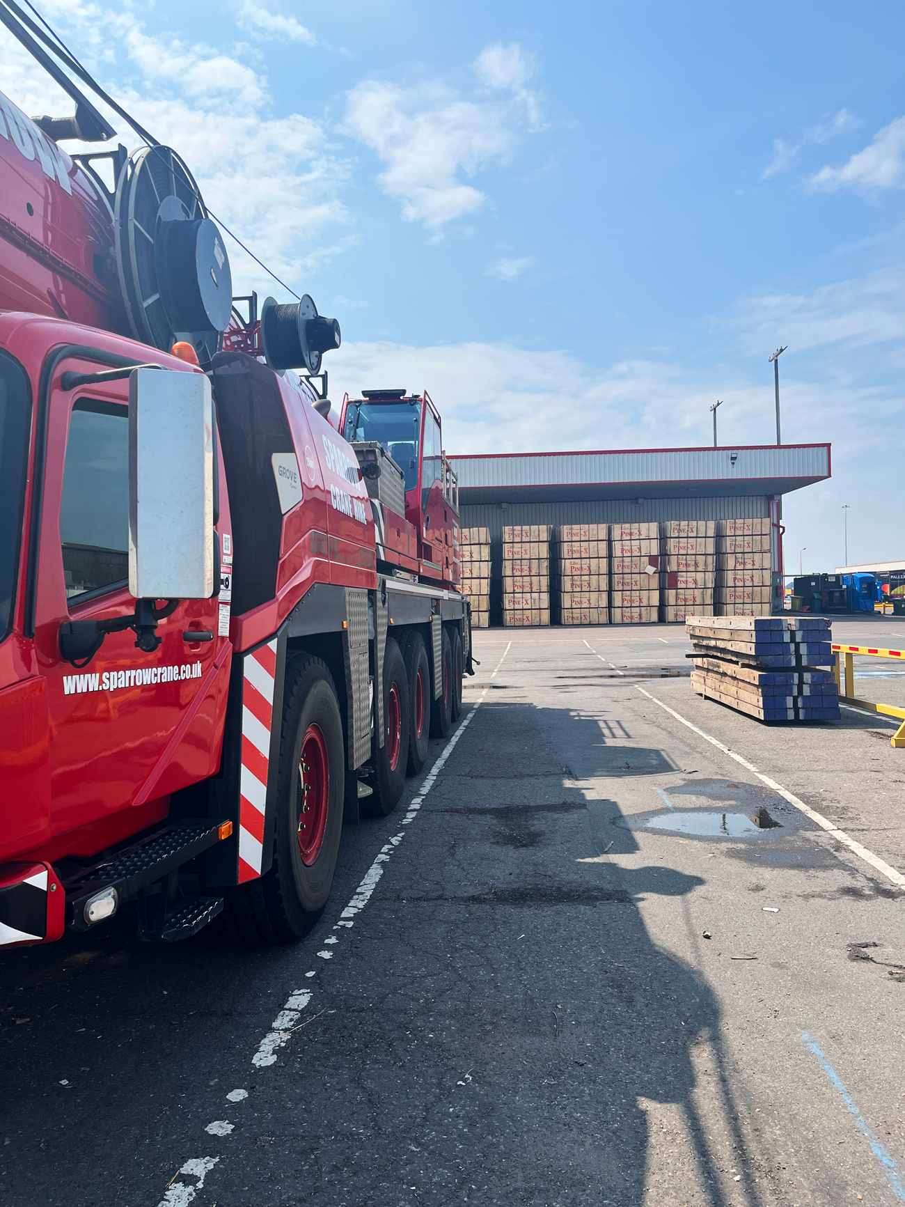 Our Grove GMK5250L – 80te ballast – lifting an 80te cable drum at ...