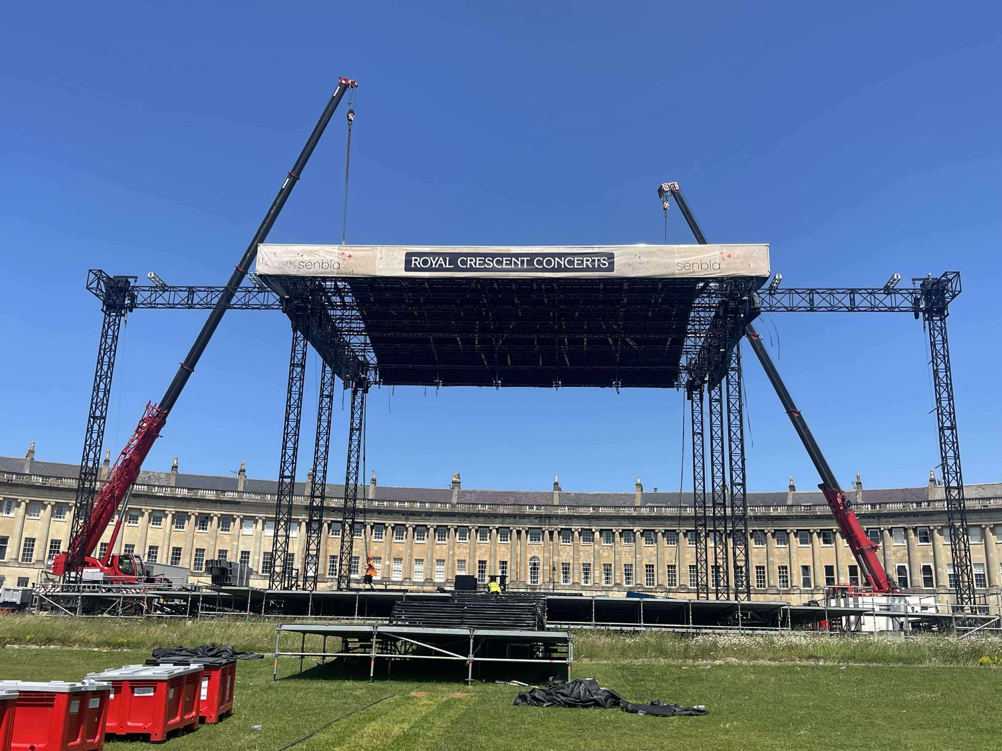 Sparrow Crane Hire working on the Robbie Williams stage at The Royal ...